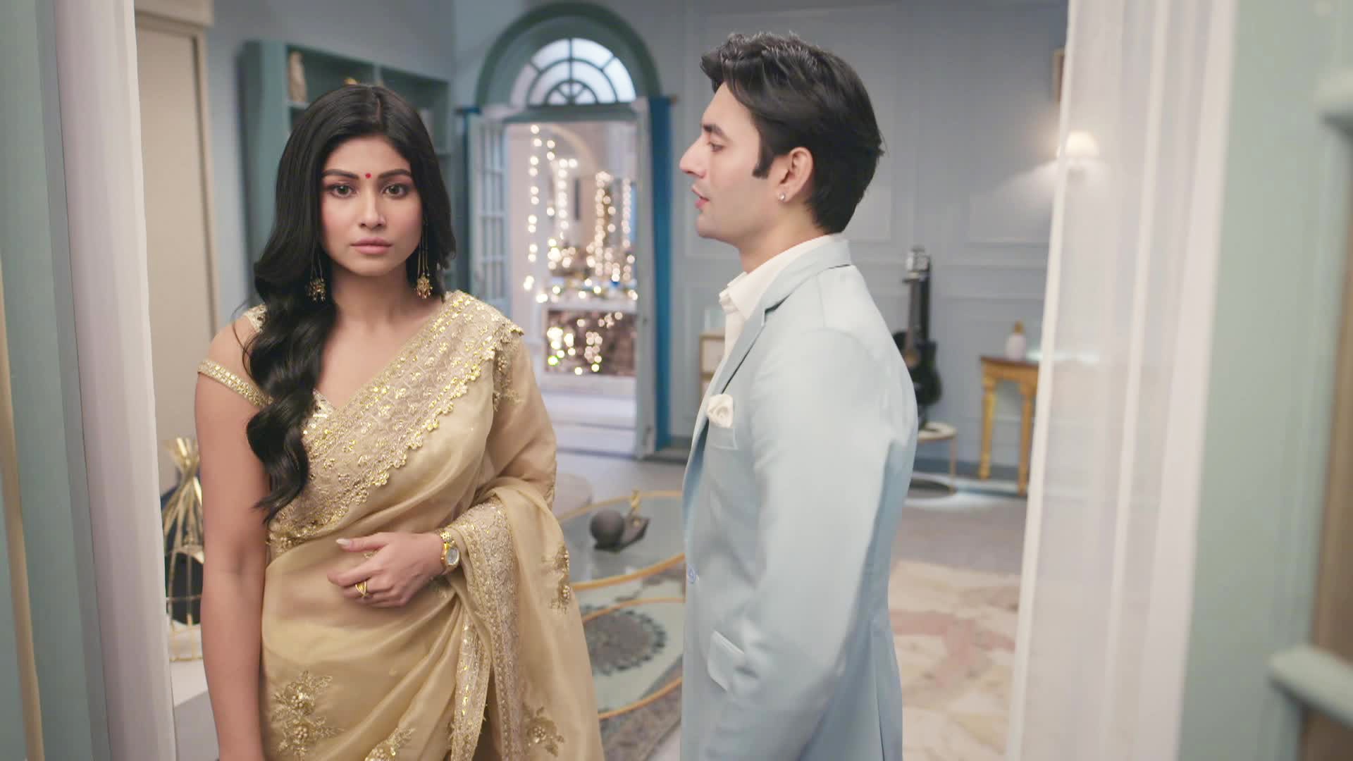 Watch Durga - Atoot Prem Kahani Season 1 Episode 96 : Suhani Makes A ...