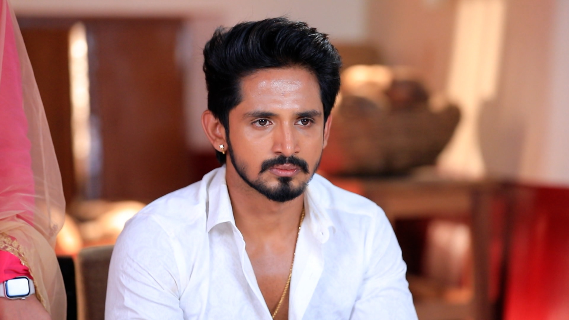 Watch Geetha Season 1 Episode 1043 : Vijay And Geetha In A Crisis ...