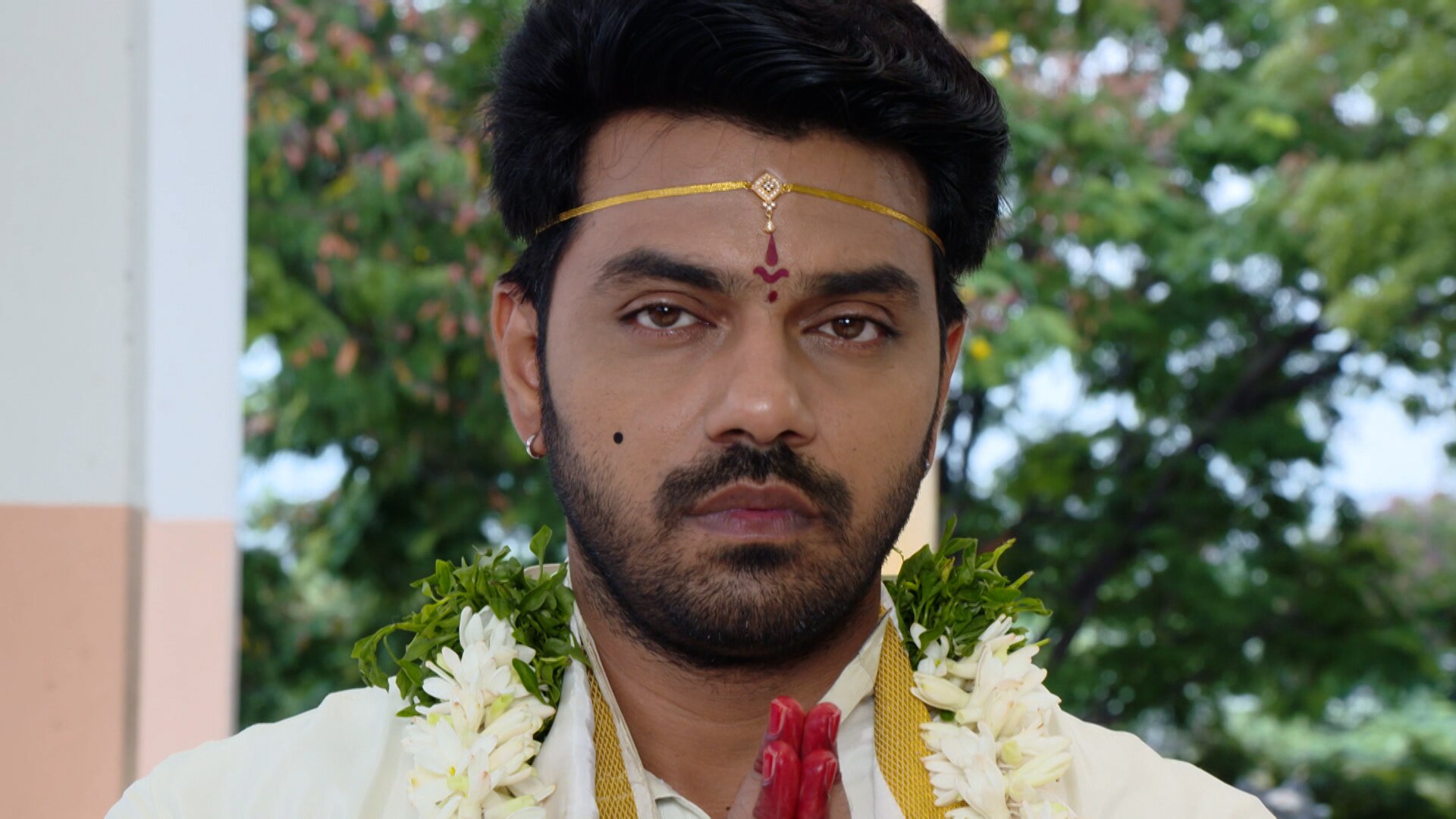 Watch Devathe Season 2 Episode 30 : Will Satya Accompany Roopini ...