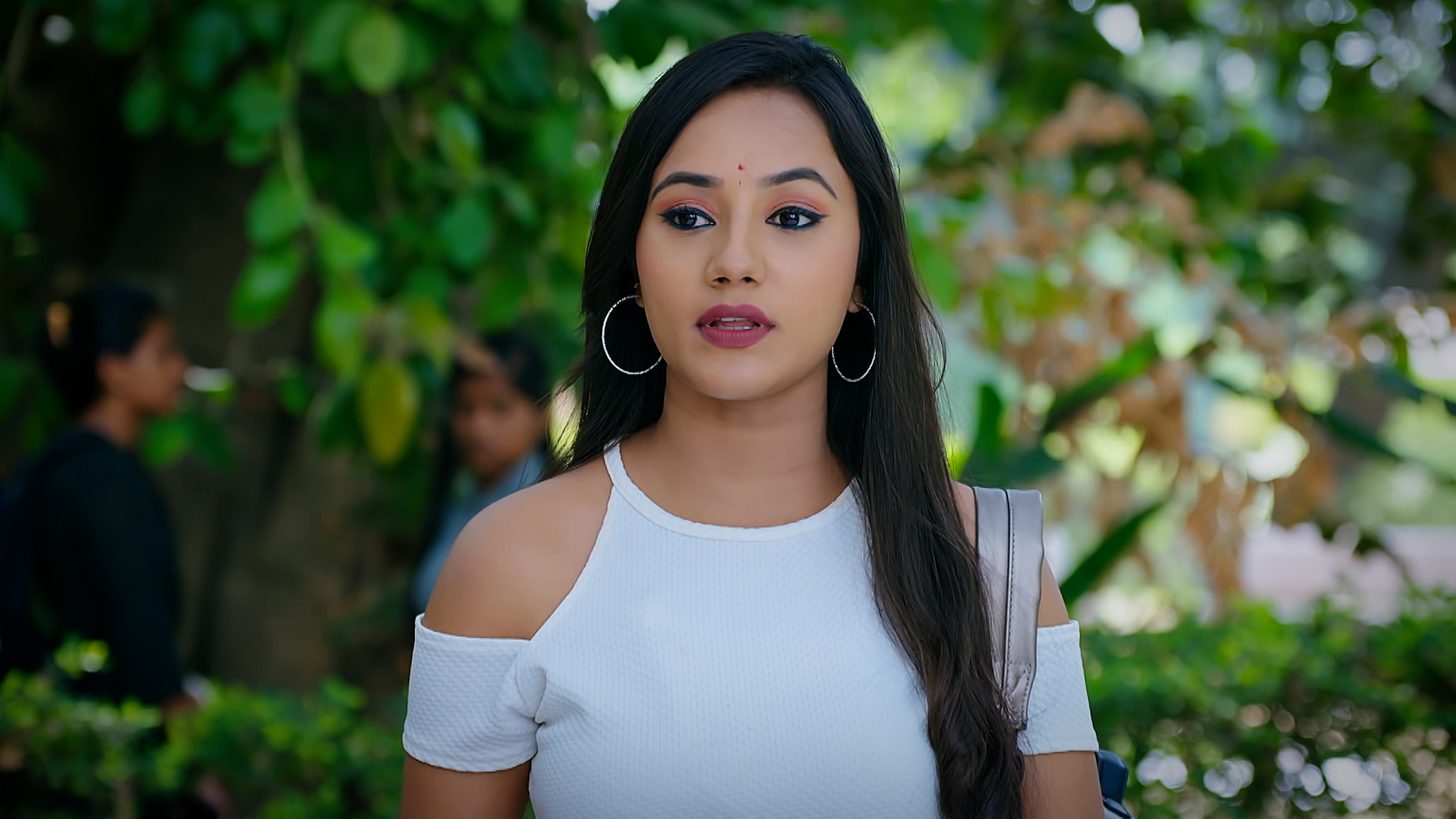 Watch Brundavana Season 1 Episode 155 : Tsunami Tries To Tell Sahana ...