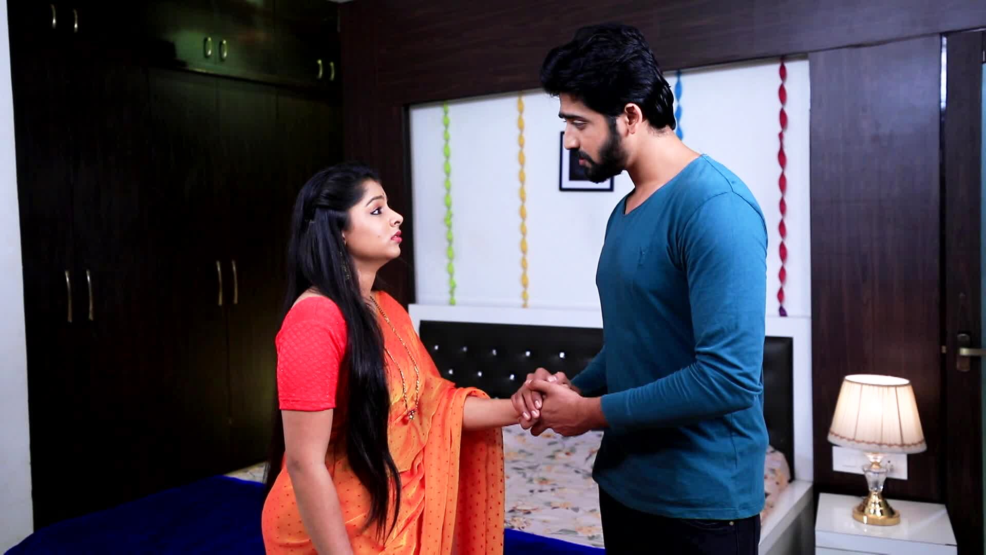 Watch Mithuna Rashi Season 1 Episode 480 : Raashi In A Predicament ...