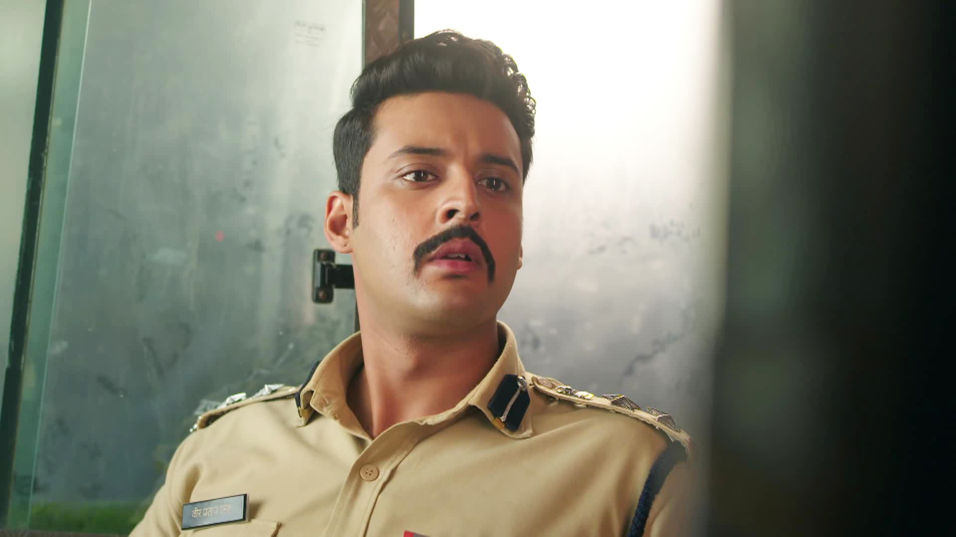 Watch Mera Balam Thanedaar Season 1 Episode 143 : Veer Confronts The ...