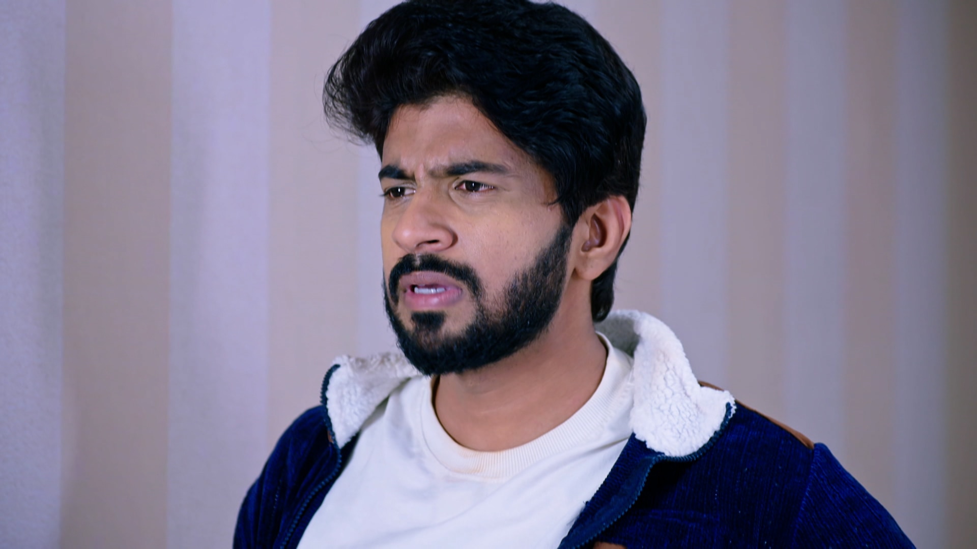 Watch Karimani Season 1 Episode 179 : Karna Worried About Sahitya ...