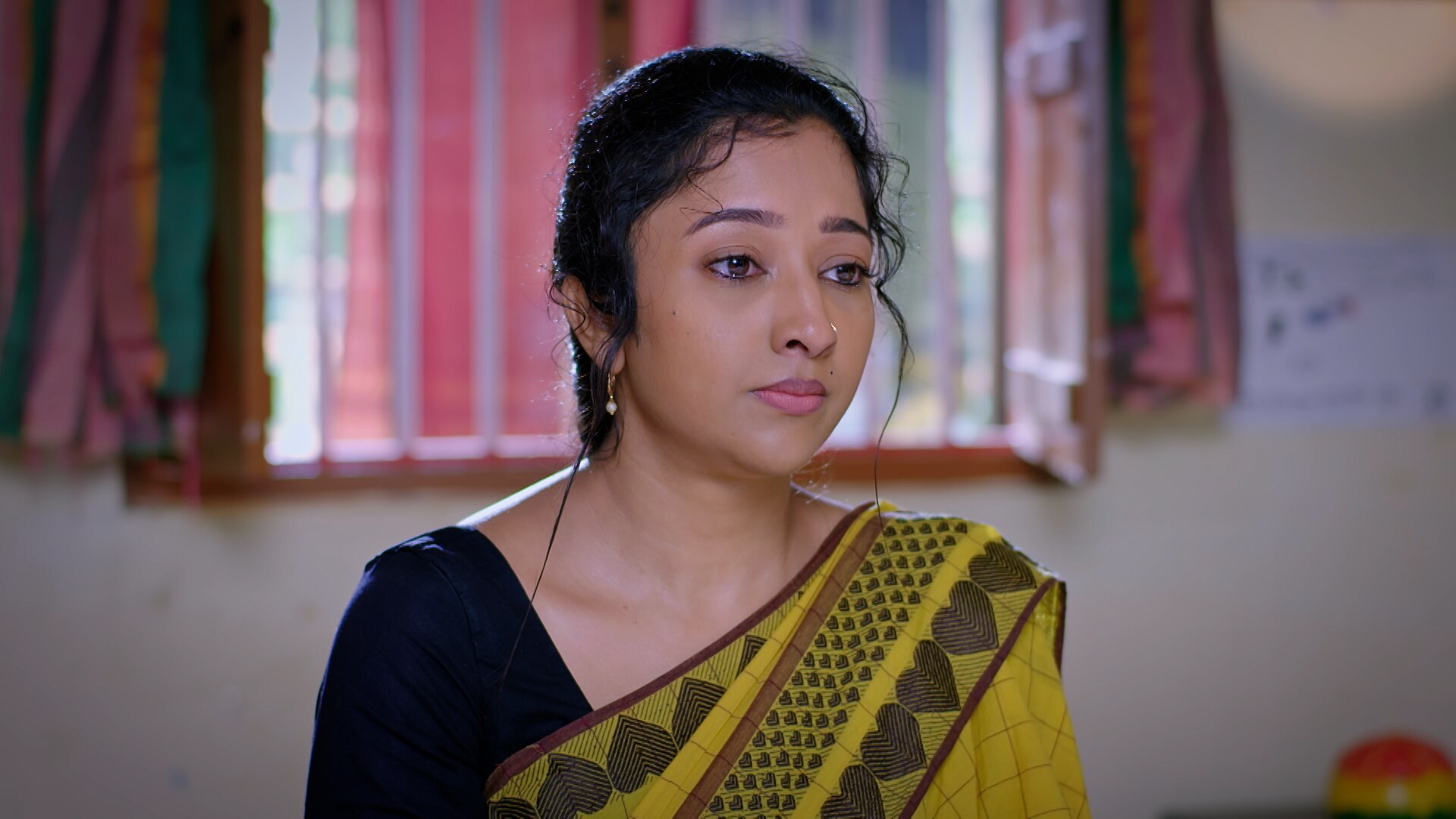 Watch Chukki Taare Season 1 Episode 63 : Saraswathi Breaks Down Infront Of Fathima - Watch Full ...
