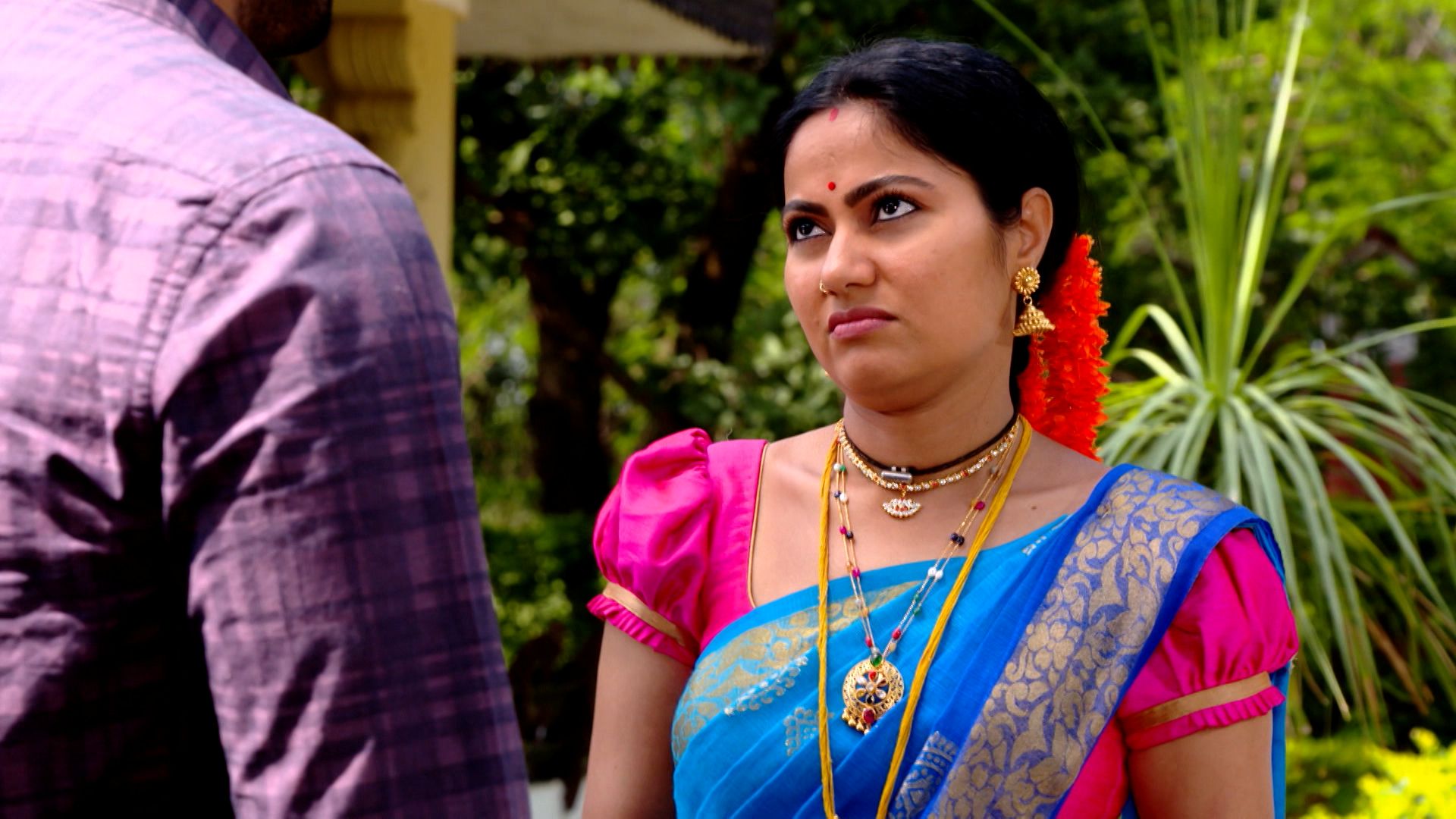 Watch Devathe Season 2 Episode 48 : The Road To Award - Watch Full ...