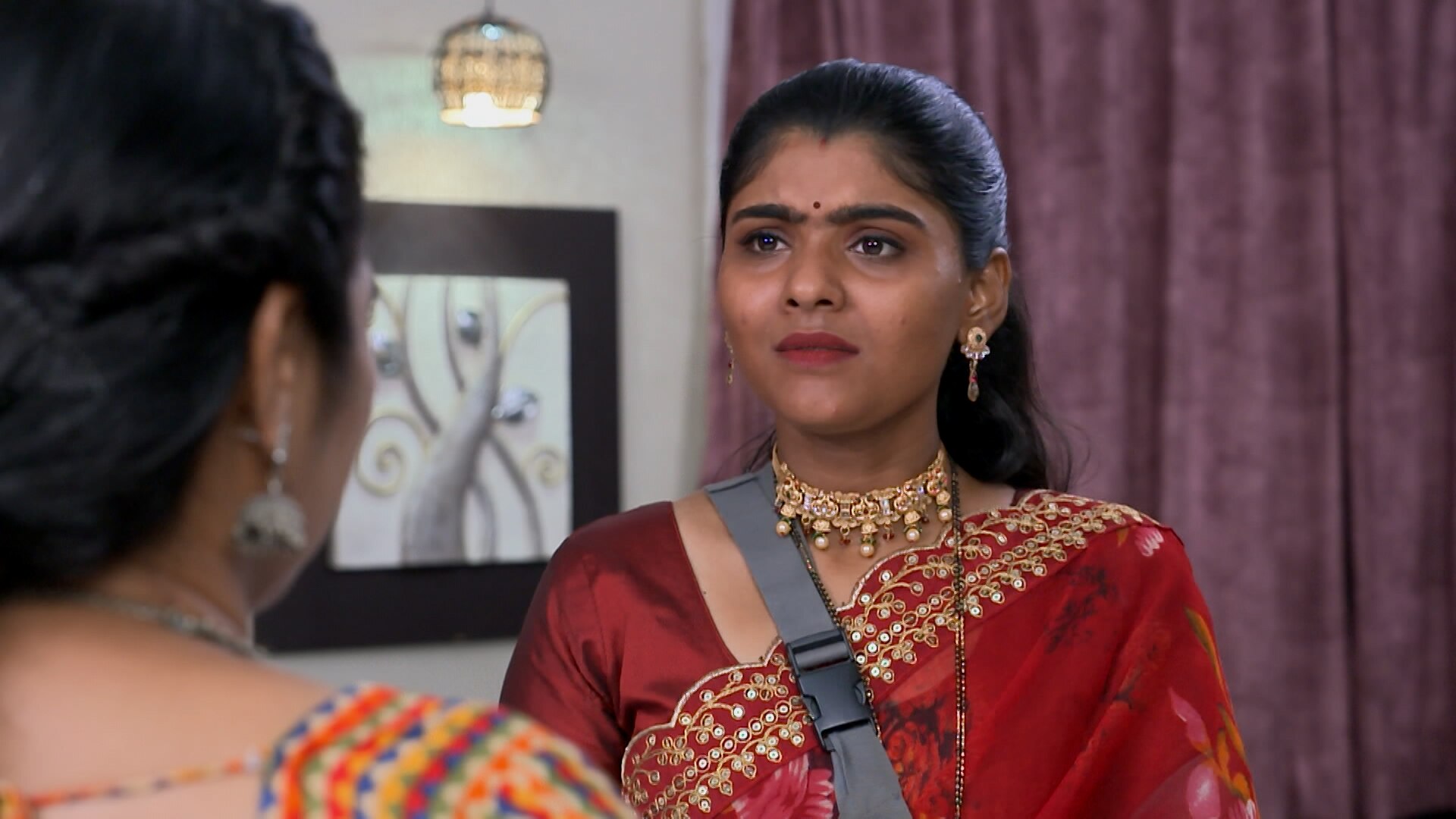 Watch Rangai Jaane Rang Ma Season 1 Episode 301 : Radha Comes To Know ...