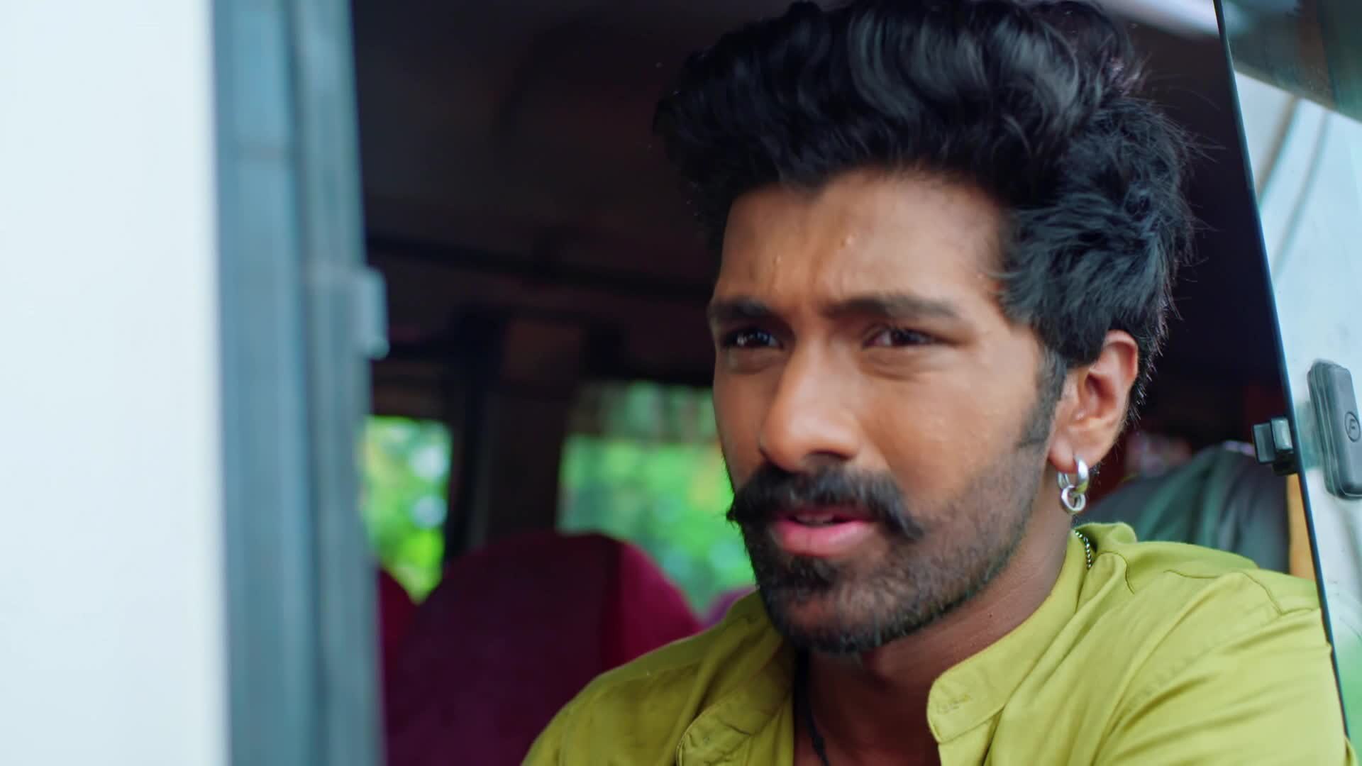 Watch Lai Avadtes Tu Mala Season 1 Episode 18 : Sarkaar Becomes Anxious ...