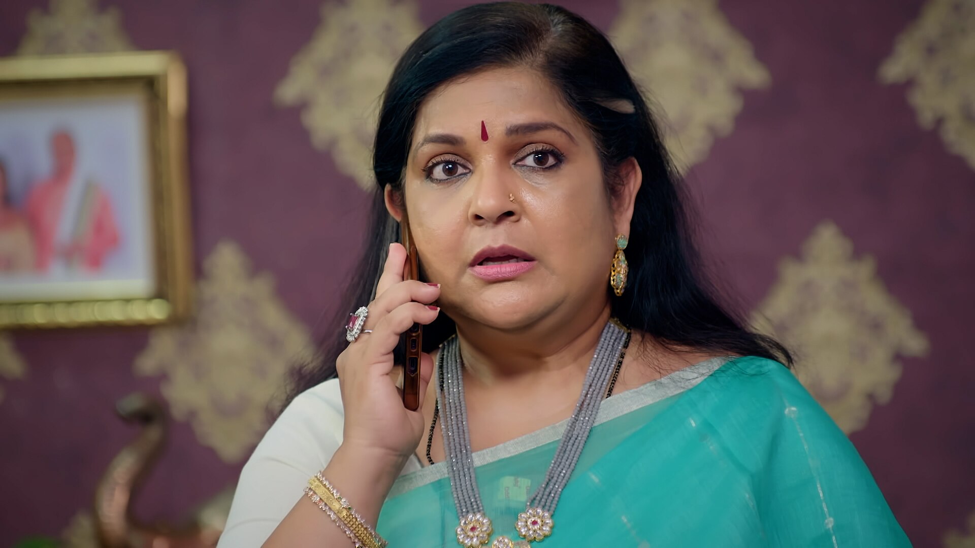 Watch Brundavana Season 1 Episode 125 : Will Sudha Avert The Danger ...