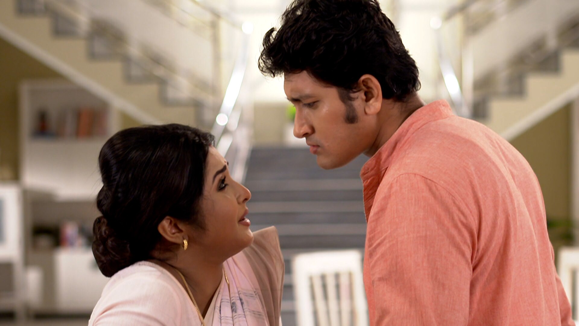 Watch Pherari Mon Season 1 Episode 657 : Agni Hurts Tulsi - Watch Full ...