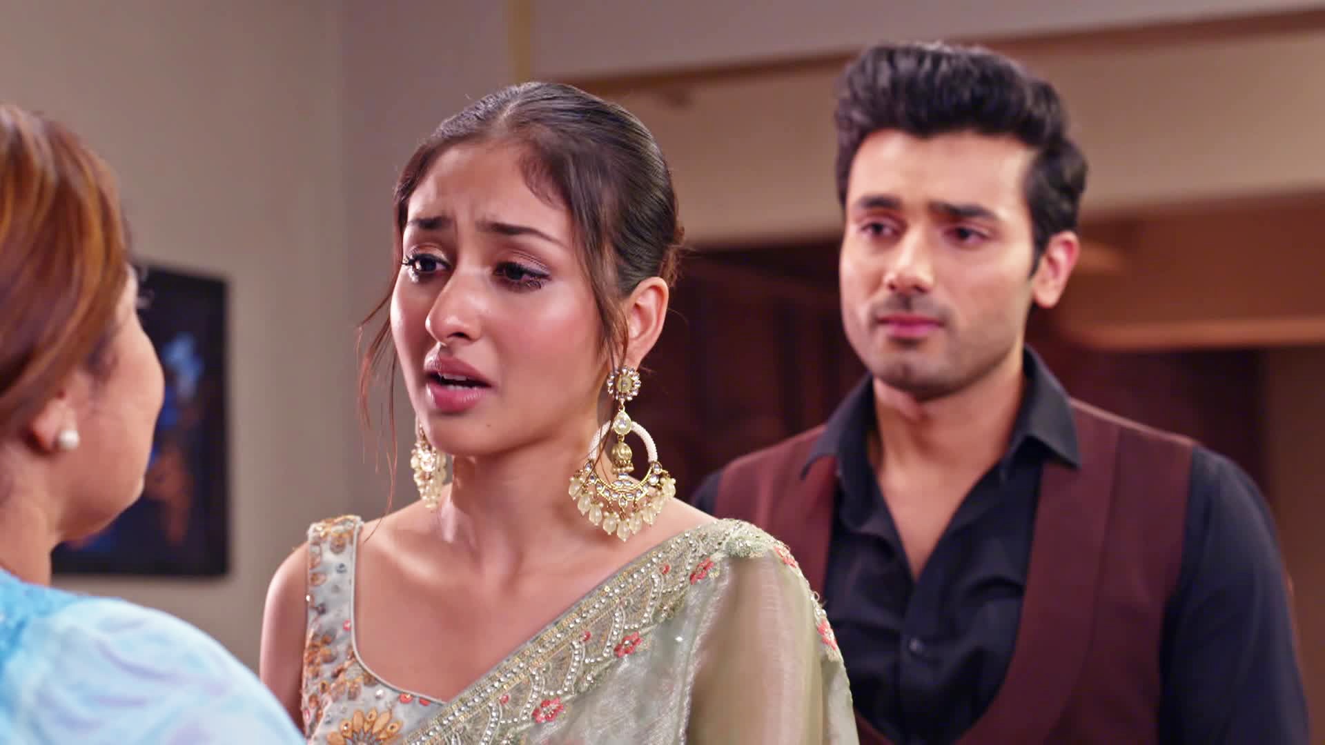 Watch Parineetii Season 1 Episode 831 : Parineet Accepts Her Identity ...