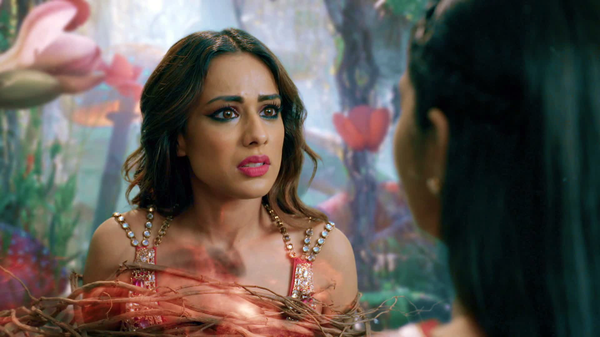 Watch Suhagan Chudail Season 1 Episode 51 : Nishigandha Gets Trapped ...