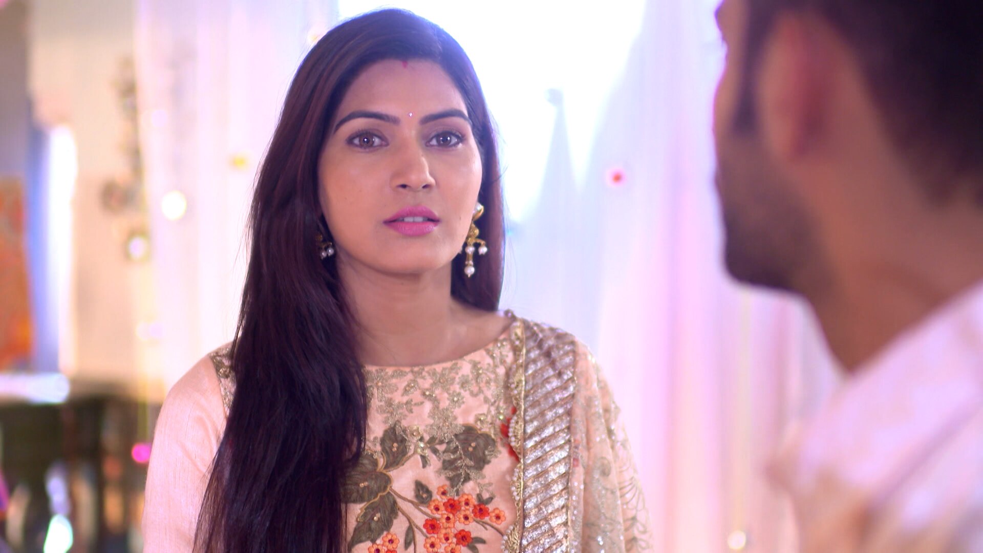 Watch Prerona - Atmamaryadar Lorai Season 1 Episode 88 : Mekhla Wants To Leave - Watch Full ...