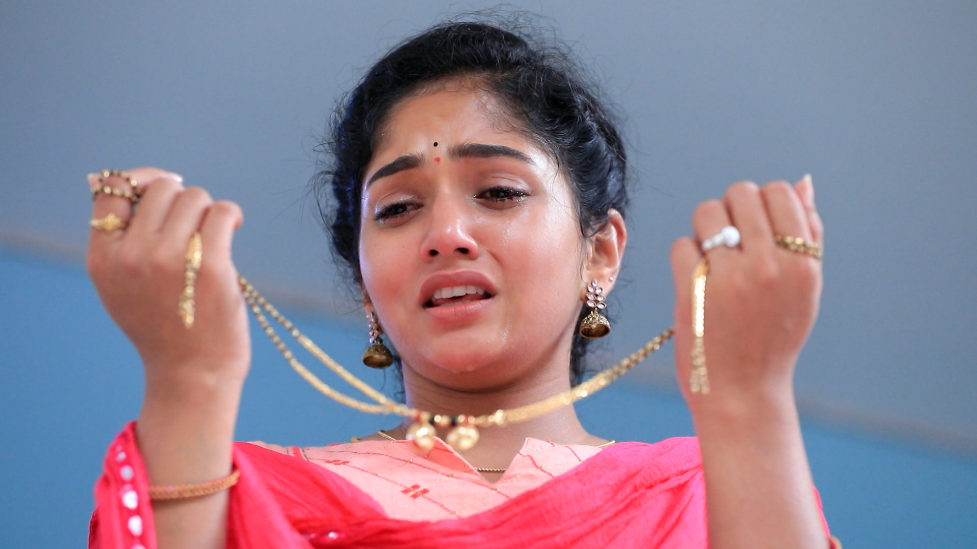 Watch Geeta Season 1 Episode 246 : Geeta's Painful Realization - Watch ...