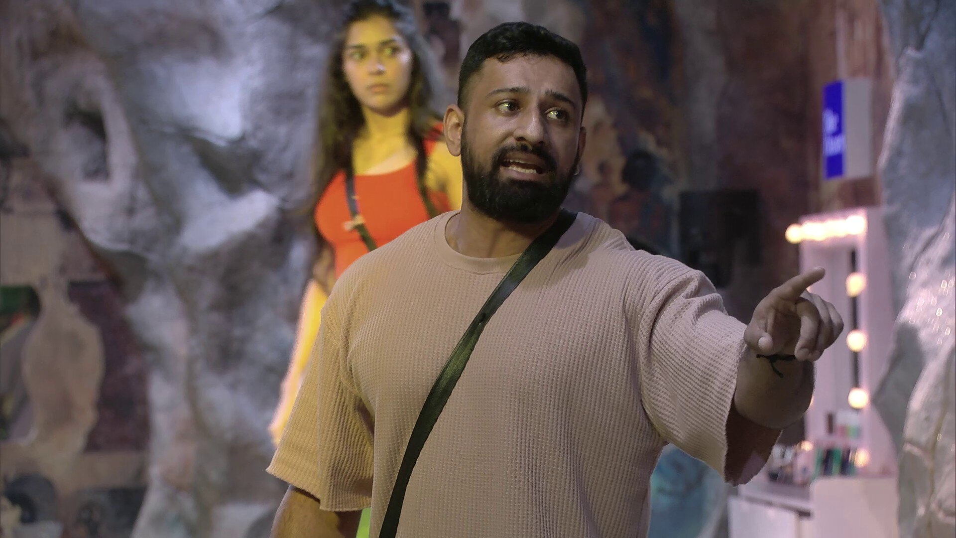 Watch Rajat V/s Vivian Video Online(HD) On JioCinema