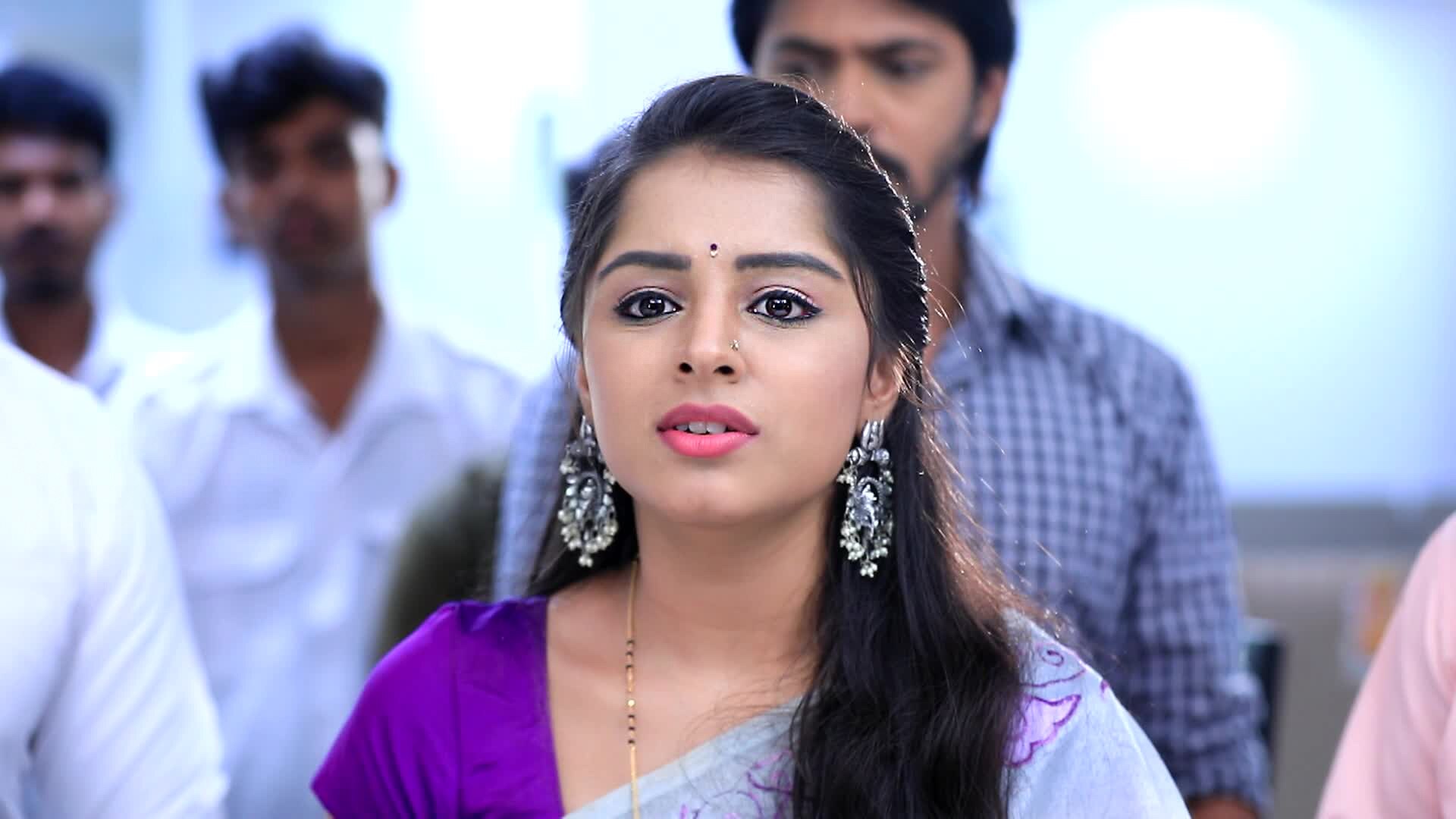 Watch Mithuna Rashi Season 1 Episode 708 : Raashi Makes An Appeal ...