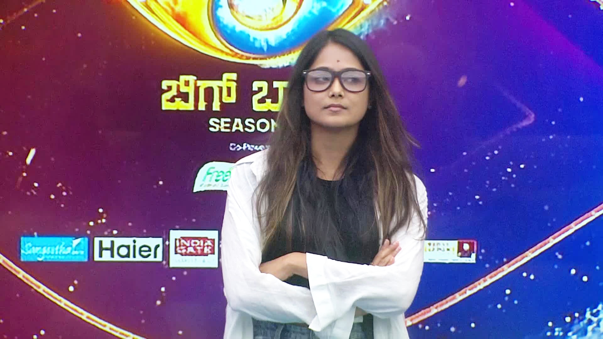 Watch Mokshitha Takes A Stand! Video Online(HD) On JioCinema