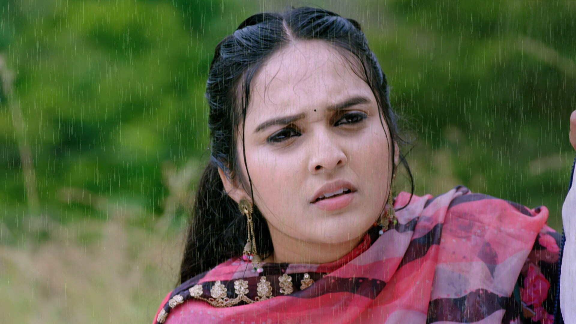 Watch Karimani Season 1 Episode 181 : Sahitya In Danger - Watch Full Episode Online(HD) On JioCinema