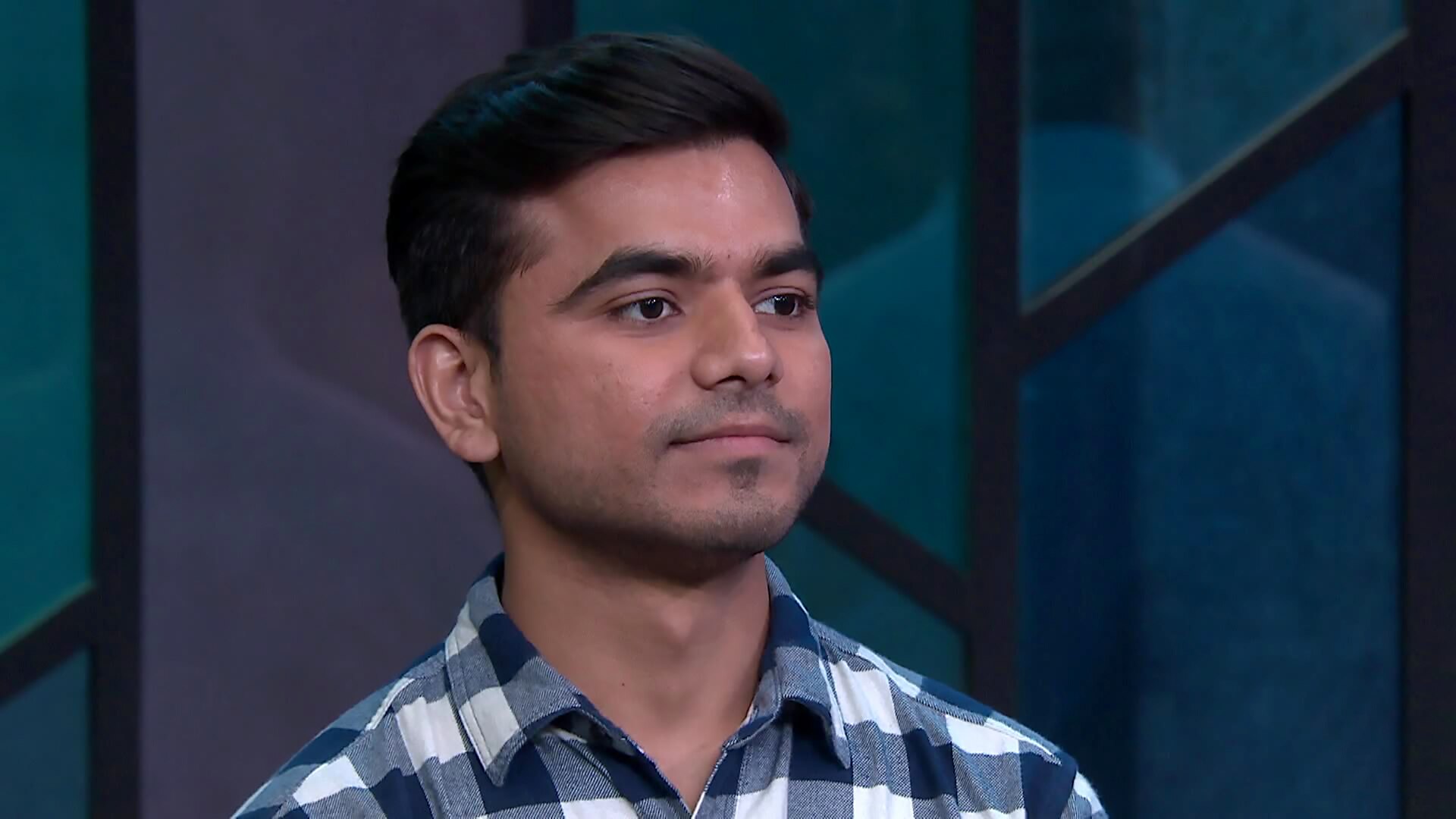 Watch The Inventor Challenge Season 1 Episode 3 : A Battle Of ...