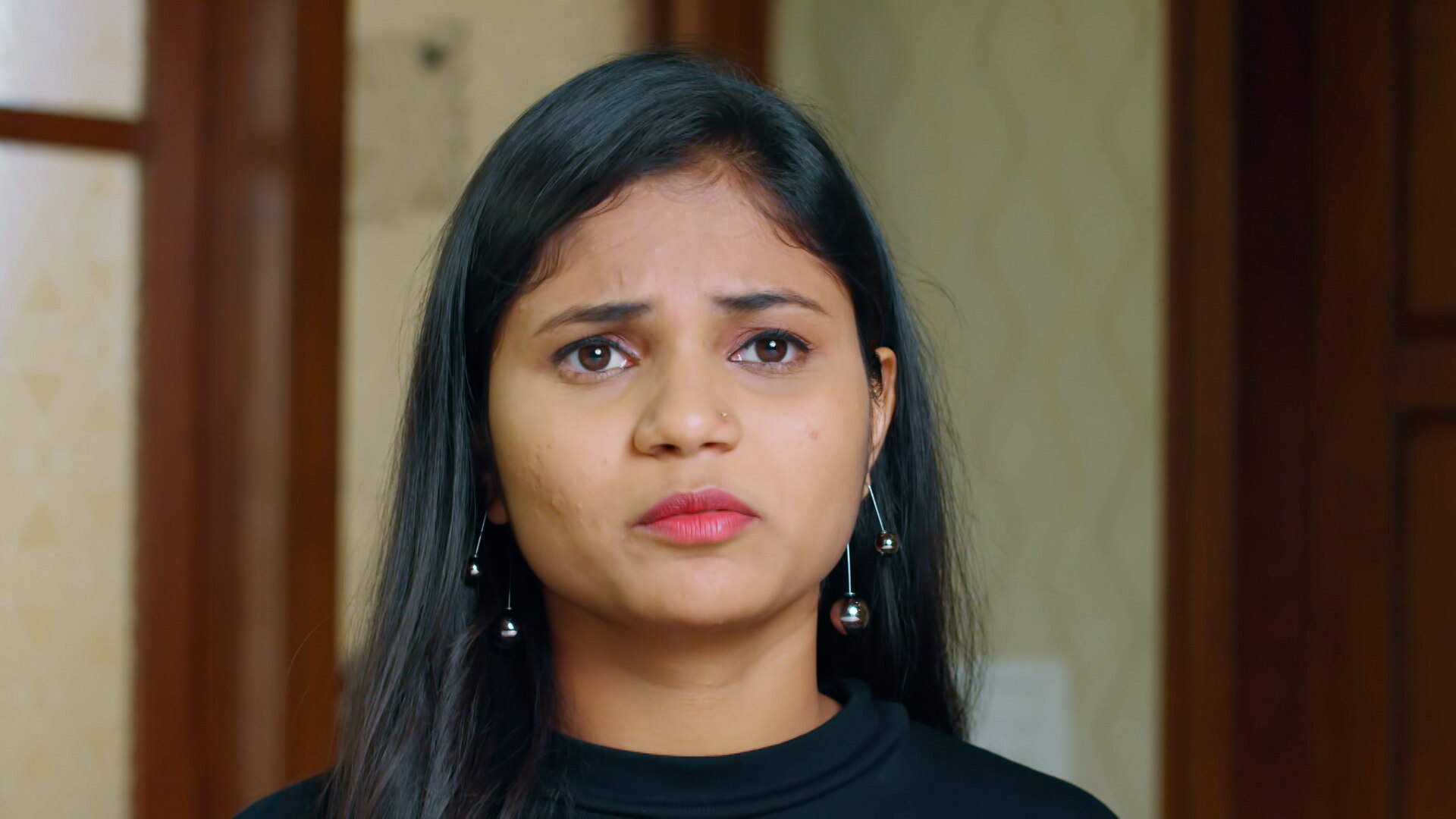 Watch Shantham Papam Season 6 Episode 103 : Trusting Is Dangerous ...