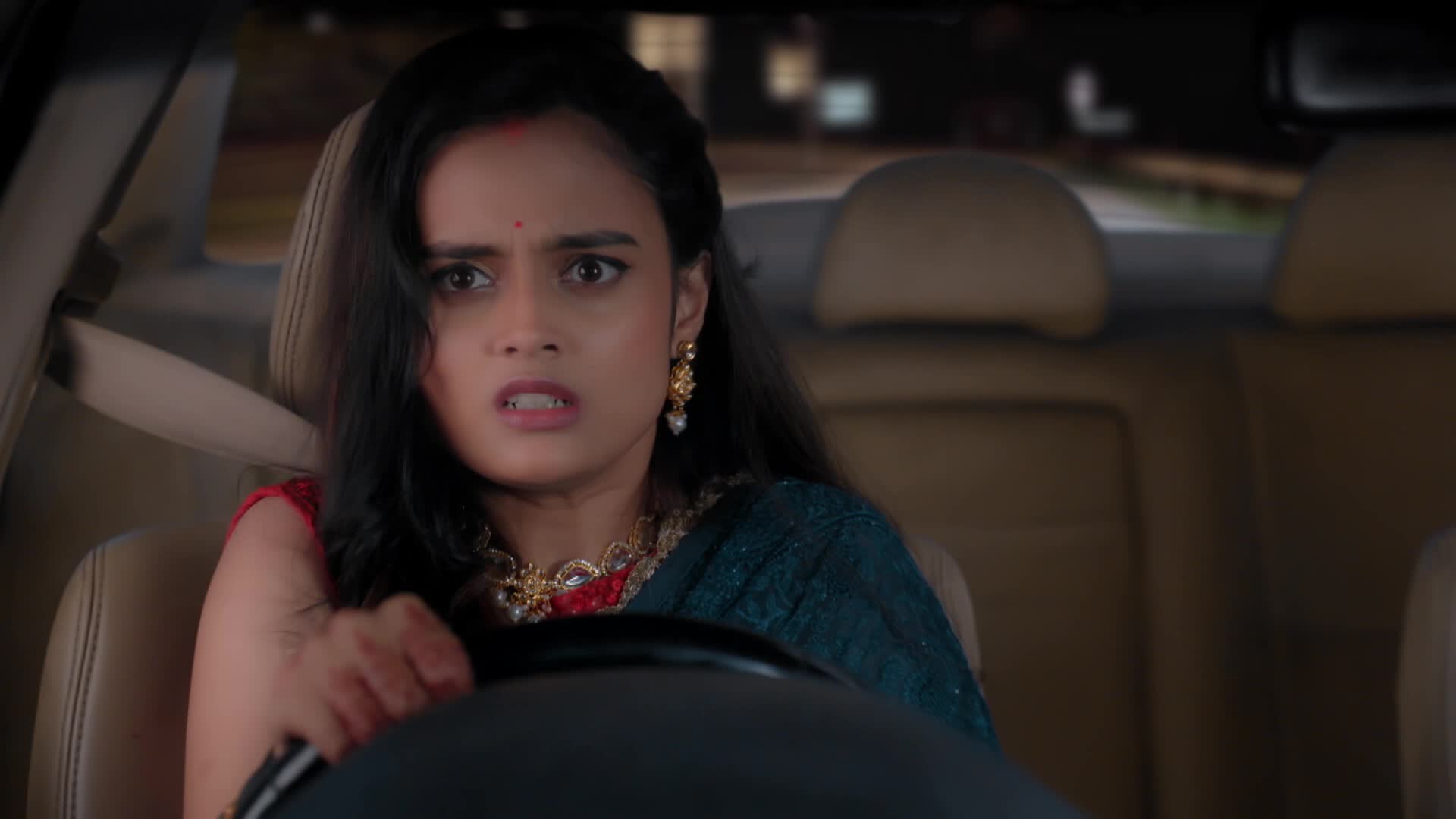 Watch Suhaagan Season 1 Episode 468 : Swara Falls Into Koel's Trap ...