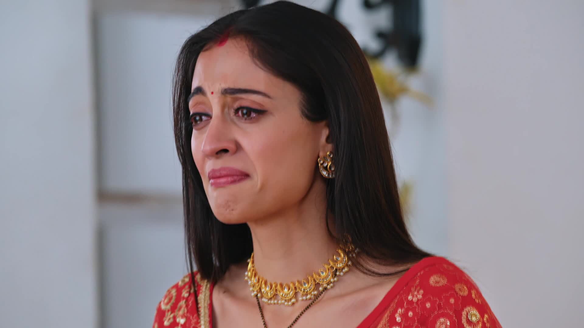 Watch Apollena Season 1 Episode 57 : Apollena Cries In Despair! - Watch ...