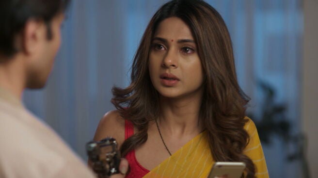 Watch Prema Baraha Season 1 Episode 94 : Roja Finds Evidence - Watch Full Episode Online(HD) On ...