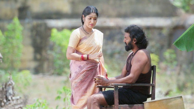 Watch Velunachi Season 1 Episode 54 : Vallarasu Grows Closer To ...