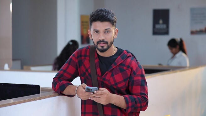 Watch Olavina Nildana Season 1 Episode 18 : Siddhanth Visits His Mom's ... Watch Olavina Nildana Season 1 Episode 18 : Siddhanth Visits His Mom's ...