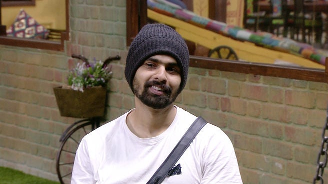 Watch Aroh's First Heartbreak! Video Online(HD) On JioCinema