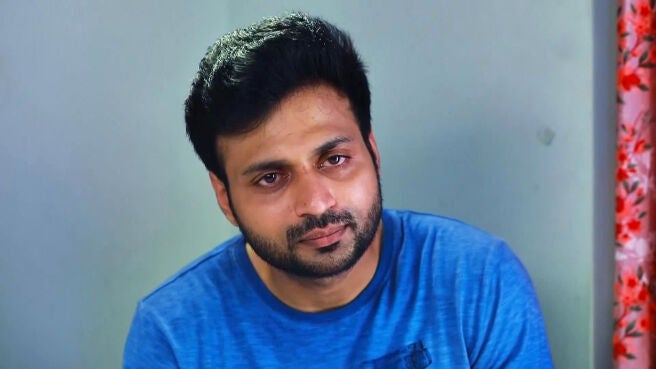Watch Karthick Apologises To Valli Video Online(HD) On JioCinema