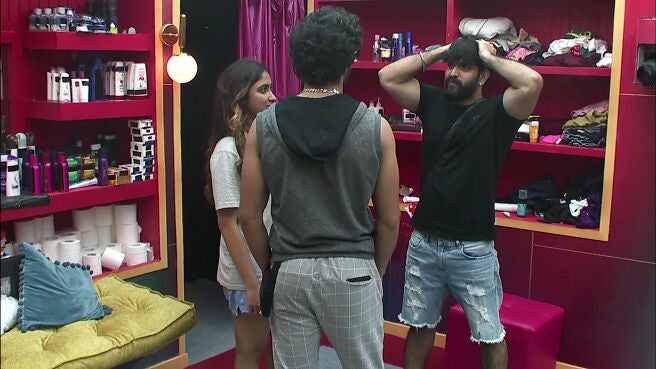 Watch Roopesh Is In A State Of Shock Video Online(HD) On JioCinema