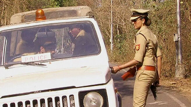 Watch Phulwa Season 1 Episode 49 : Amrita Sets Out To Arrest Shankar ...