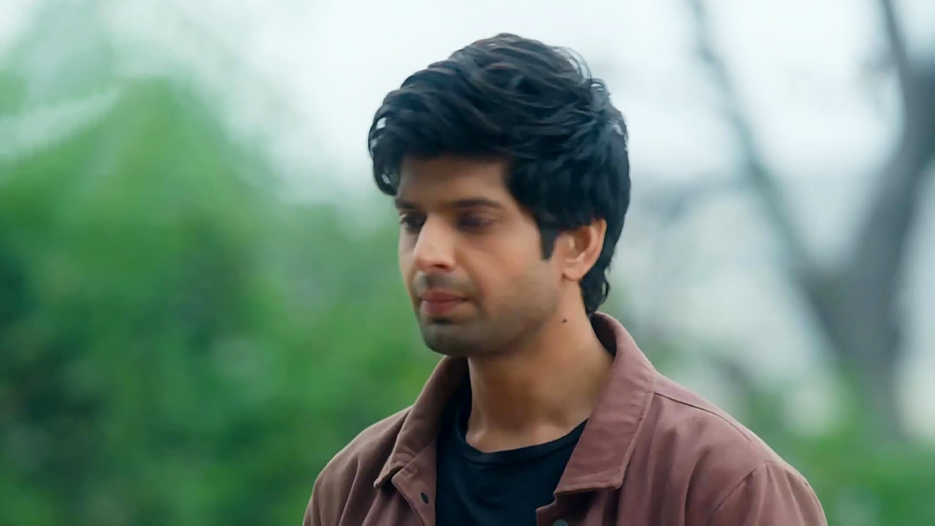 Watch Ekam Worries For Nehmat Video Online(HD) On JioCinema