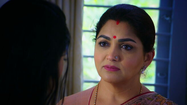 Watch Meera Season 1 Episode 73 : Meera Learns About Aadhira's Love - Watch Full Episode Online ...