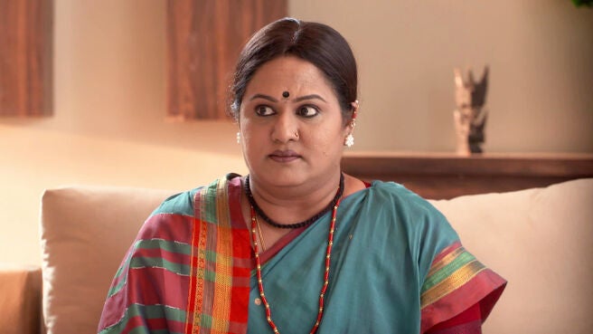Watch Chandra Aahe Sakshila Season 1 Episode 88 : Meena Humiliates ...
