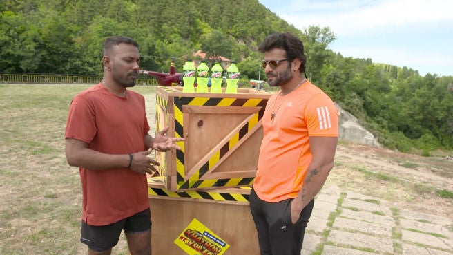 Watch Karan's Pep Talk To Dharmesh! Video Online(HD) On JioCinema