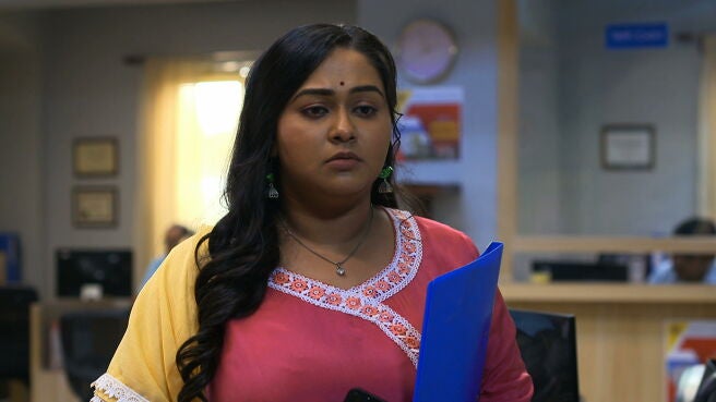 Watch Sohag Chand Season 1 Episode 10 : Sohag Opposes Tapan's Decison - Watch Full Episode ...