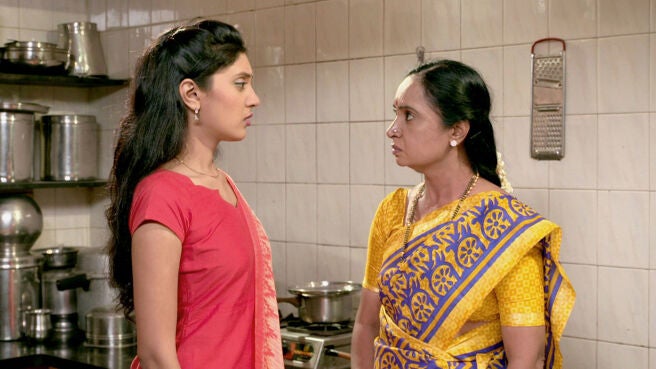 Watch Naane Varuven Season 1 Episode 60 : Ragini Threatens To Commit Suicide - Watch Full ...