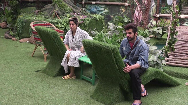 Watch Neha Shares Her Expertise Video Online(HD) On JioCinema