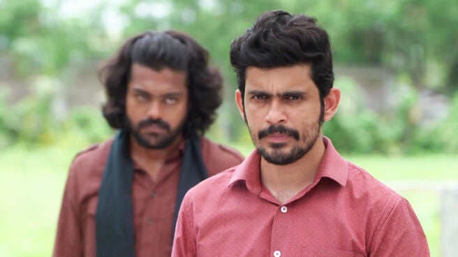 Watch Sundara Manamadhe Bharli Season 1 Episode 251 : Daulatrao-Abhimanyu's Heated Debate ...