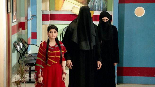 Watch Phulwa Season 1 Episode 258 : Phulwa's Efforts To Save Abhay ...