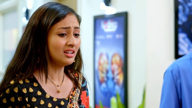 Watch Parineet Is Anxious! Video Online(HD) On JioCinema Watch Parineet Is Anxious! Video Online(HD) On JioCinema