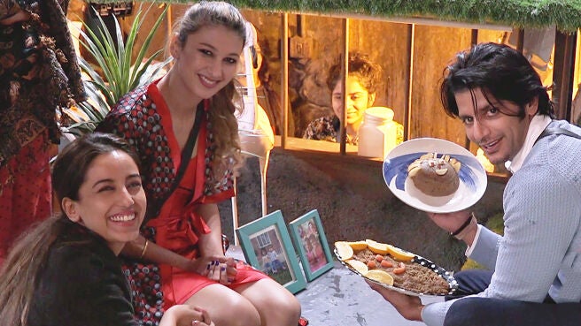 Watch Happy Birthday, Vienna-Raya! Video Online(HD) On JioCinema