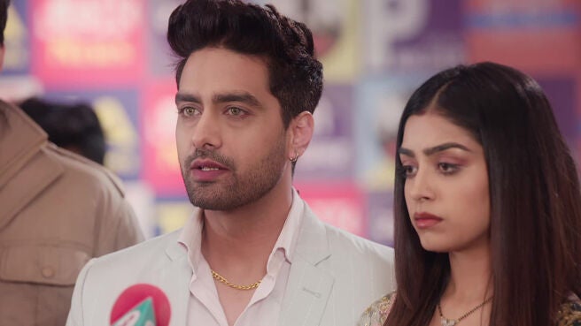 Watch Udaariyaan Season 1 Episode 565 : Advait-Nehmat In An Awkward ...