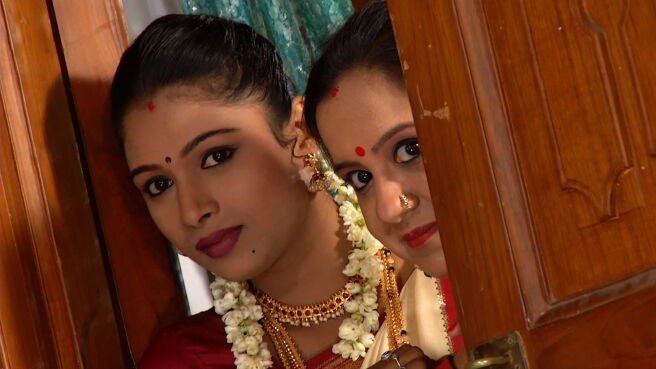 Watch Mangala Gowri Maduve Season 1 Episode 774 : Gowri Decks Up For Mahesh - Watch Full Episode ...