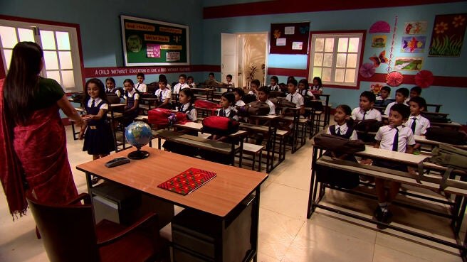 Watch Udaan Season 1 Episode 182 : Prince Accuses Imli Of Selling ...