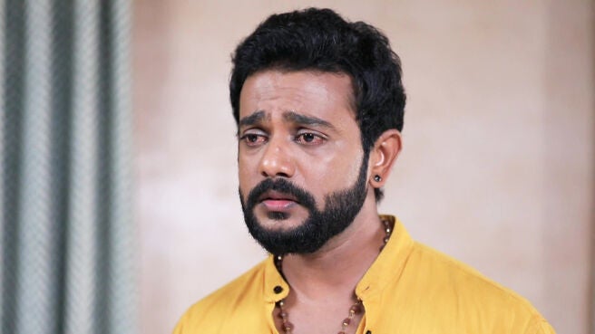 Watch Ginirama Season 1 Episode 317 : Will Shivaram Console Mahathi ...