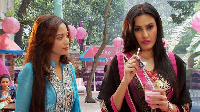 Watch Beintehaa Season 1 Episode 189 : Aaliya Agrees To Go With Zain ...