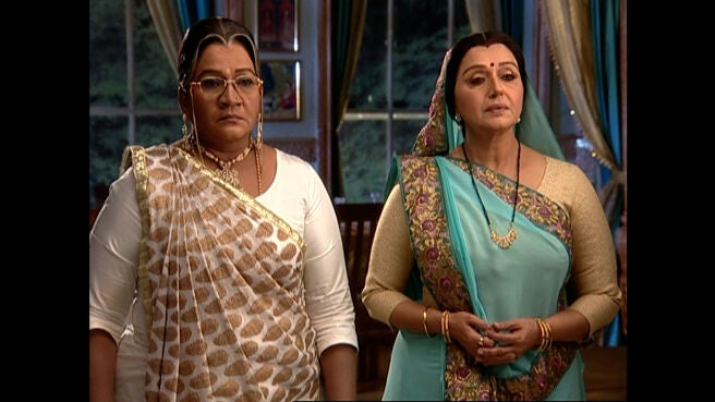 Watch Uttaran Season 1 Episode 521 : Veer Tackles Sumitra's Attack ...