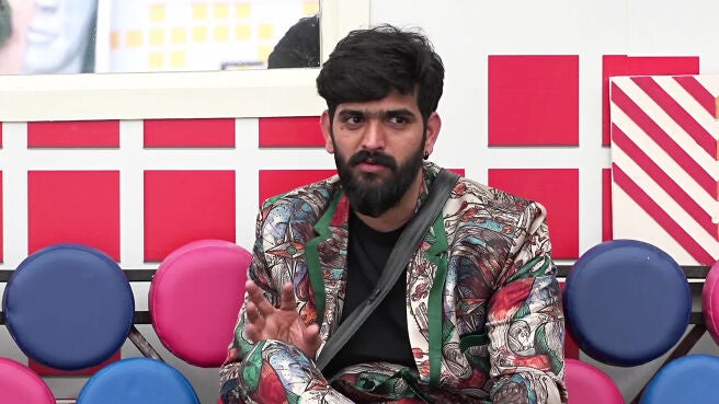 Watch Roopesh Reveals The Prank Video Online(HD) On JioCinema